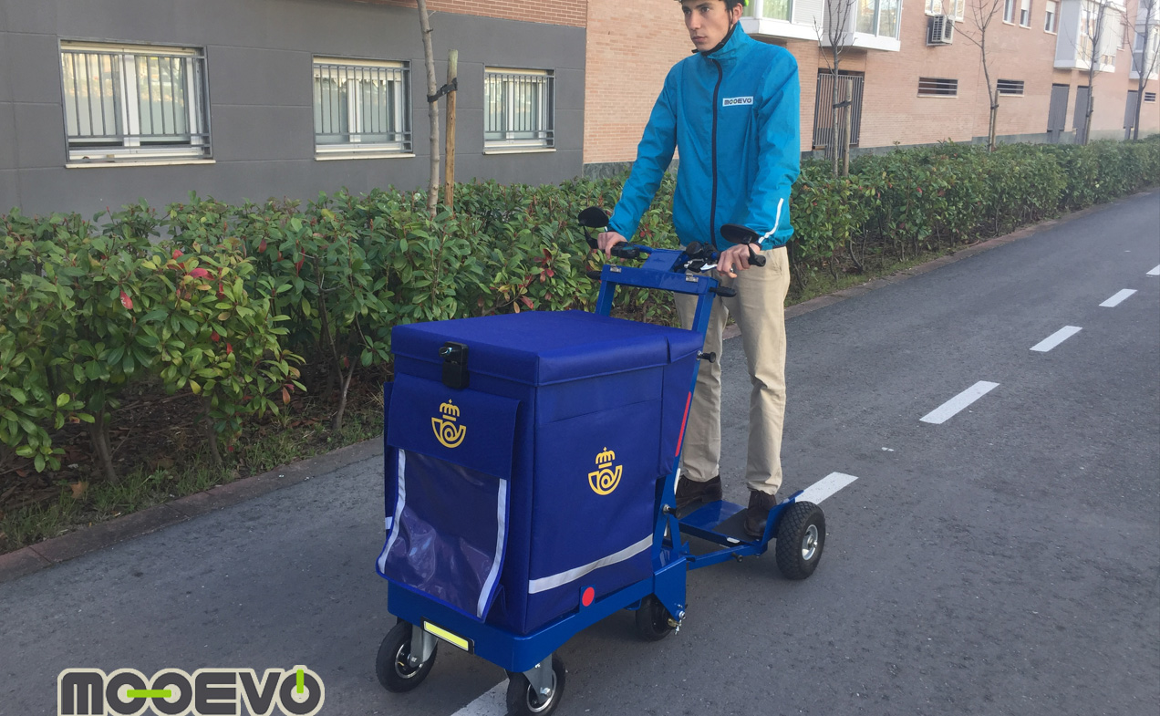 Patinete eléctrico de carga para reparto a domicilio y mensajería